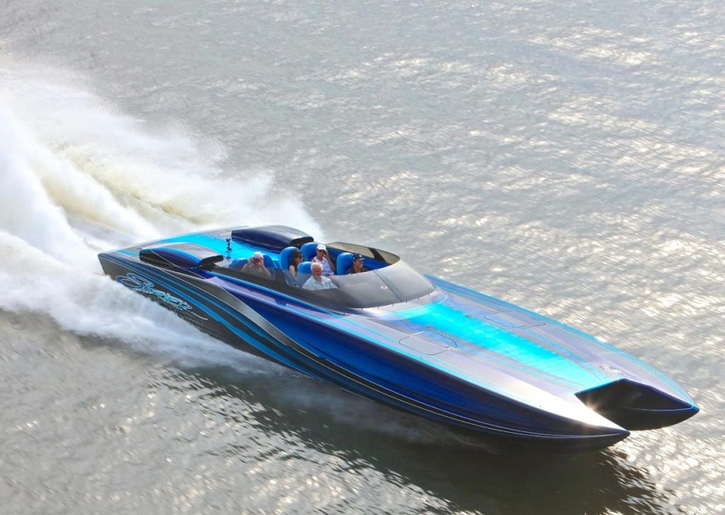 Skater Powerboats 388 robust, elegant and hyper-speedy - Panorama 4° Piano