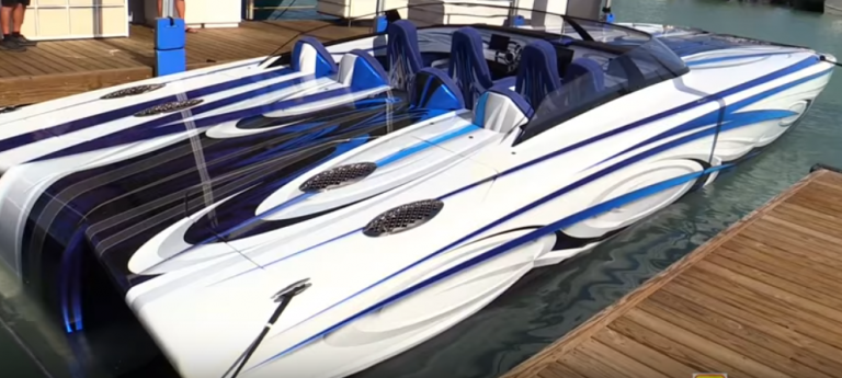 Skater Powerboats 388 robust, elegant and hyper-speedy - Panorama 4° Piano
