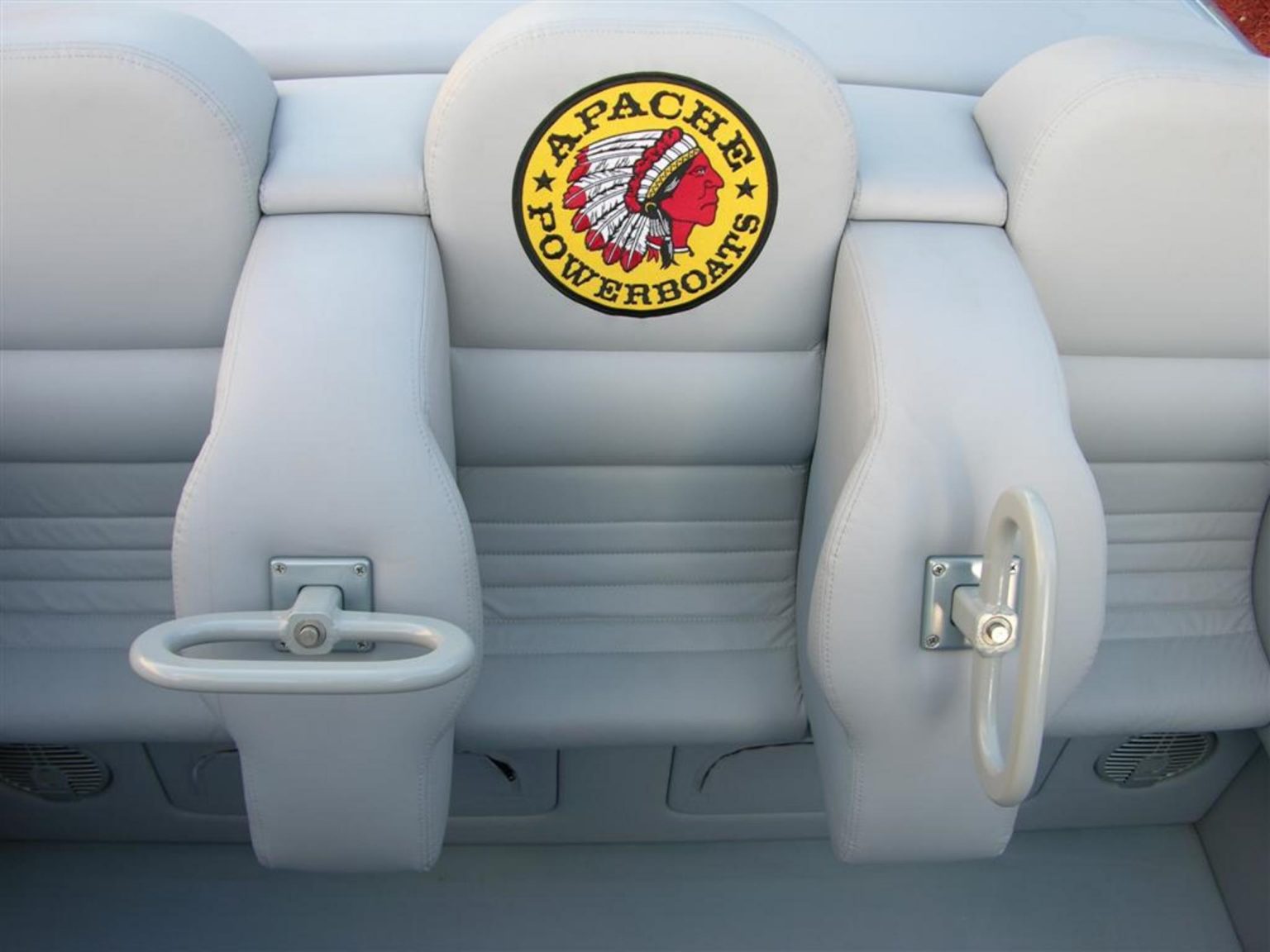 Apache Renegade 42 'extreme performance - Panorama 4° Piano