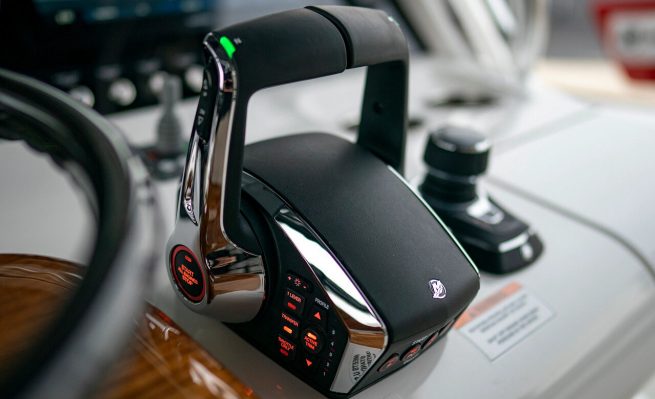 Mercury Marine's Next Gen Digital Throttle & Shift performance ...